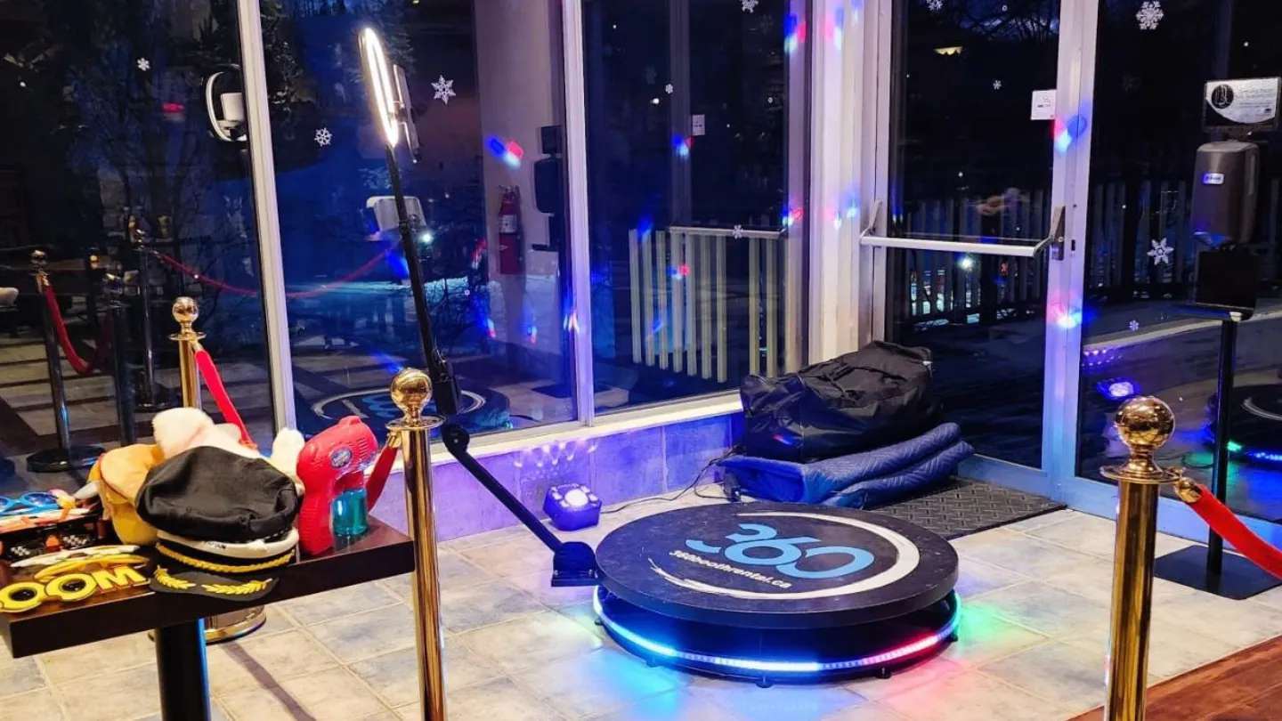 Caledonia 360 Booth Company | 360 Booth Rental